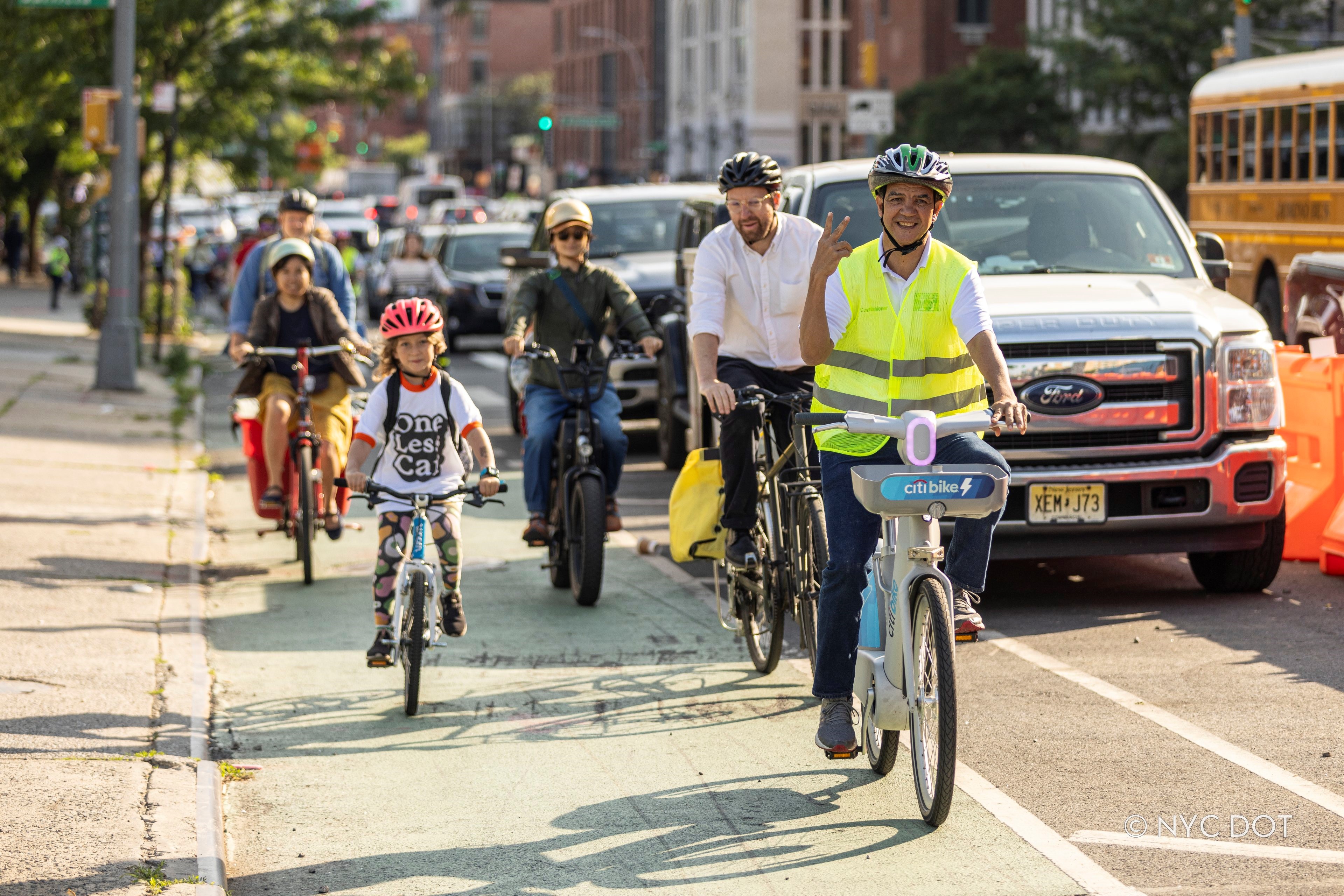 Bike Month: NYC DOT Encourages New Yorkers to Participate in National Bike and Roll to School ...
